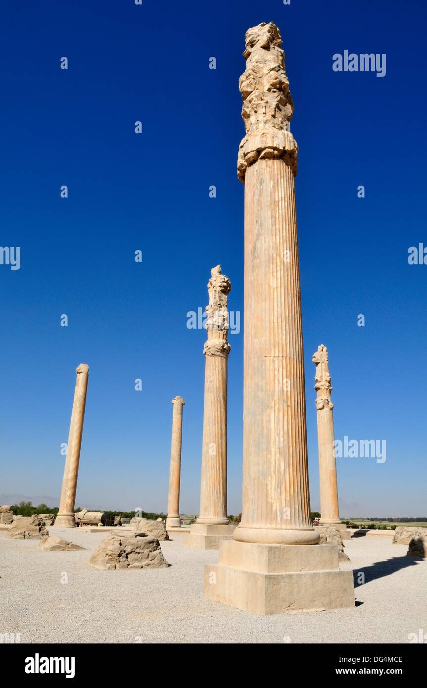 Achaemenid archeological site of persepolis hi-res stock photography ...