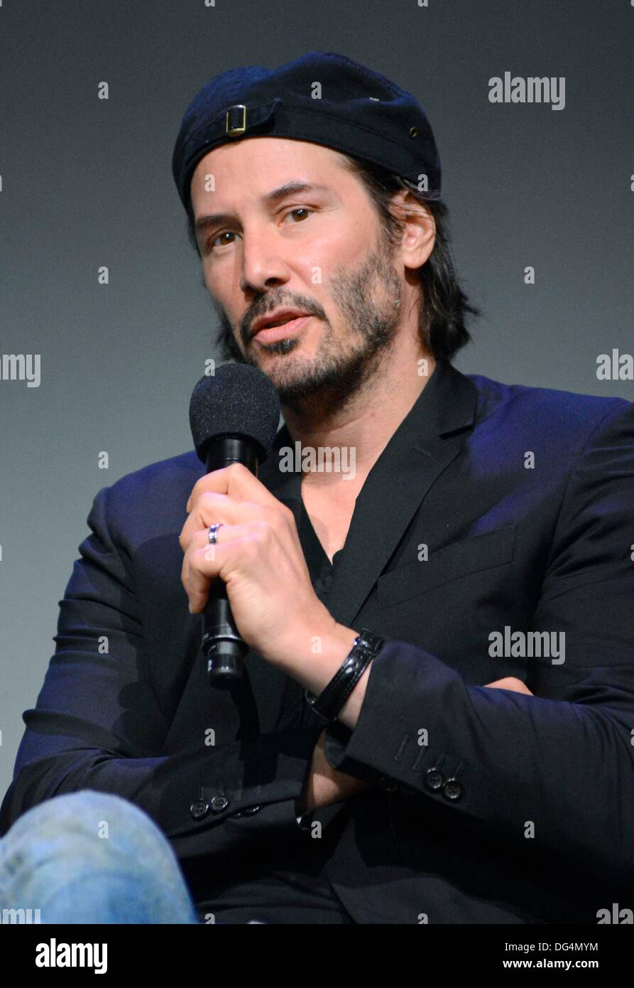 New York, NY, USA. 13th Oct, 2013. Keanu Reeves at in-store appearance ...