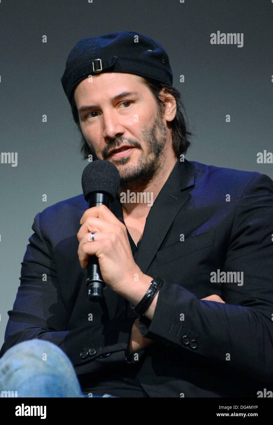 New York, NY, USA. 13th Oct, 2013. Keanu Reeves at in-store appearance ...