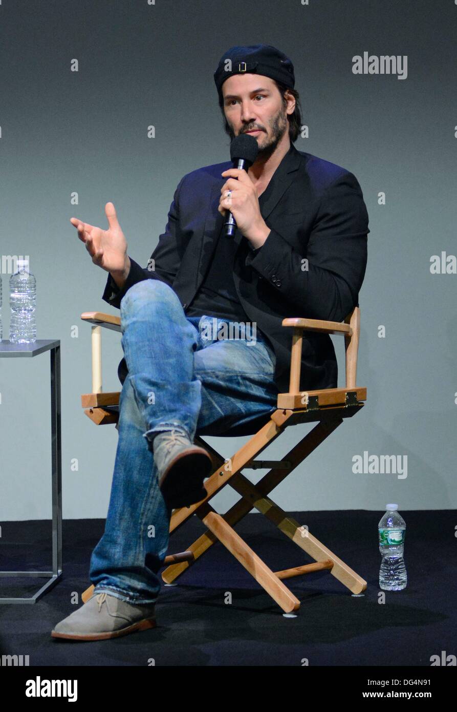 New York, NY, USA. 13th Oct, 2013. Keanu Reeves at in-store appearance ...