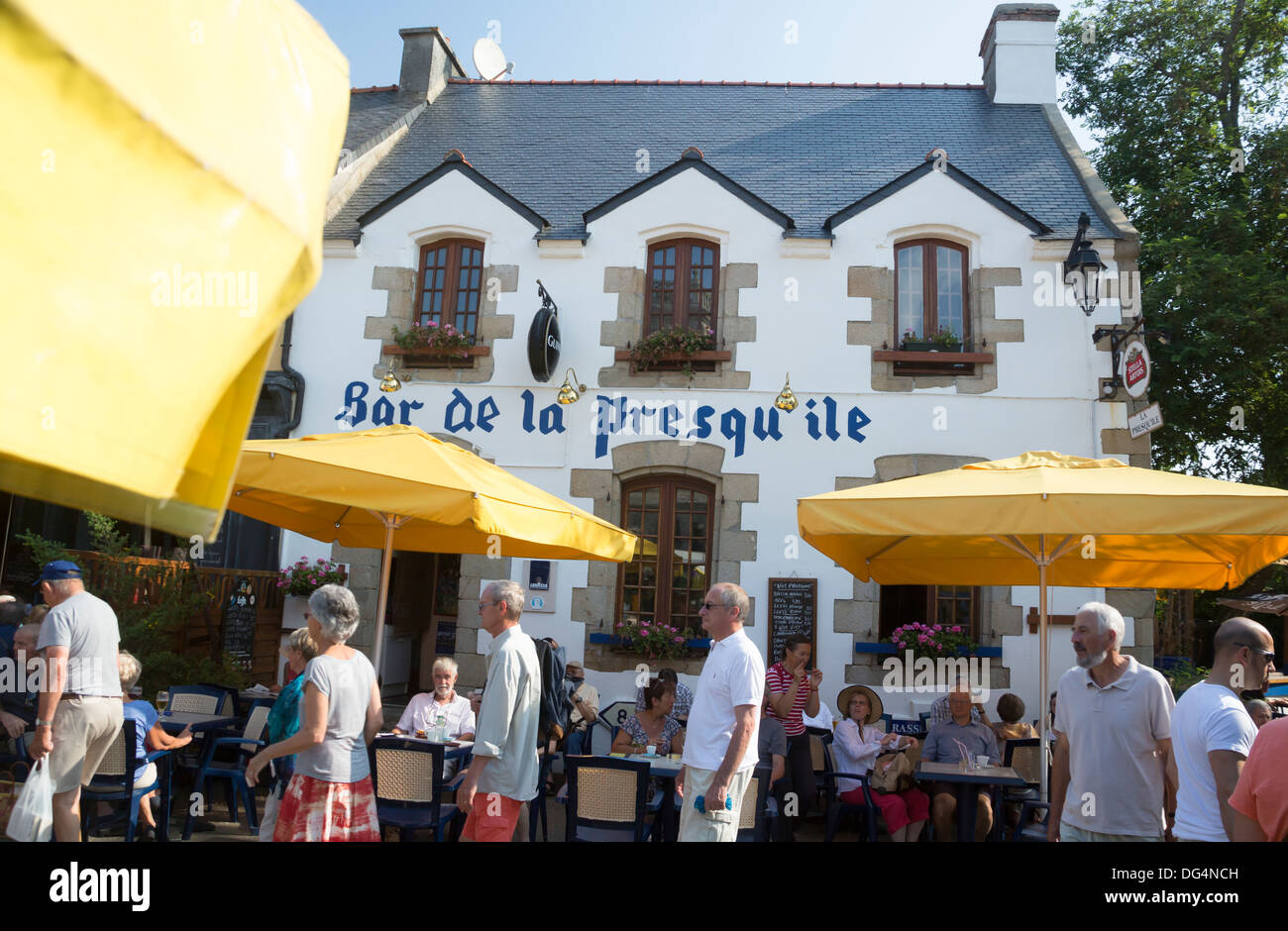 French bars hi-res stock photography and images - Alamy