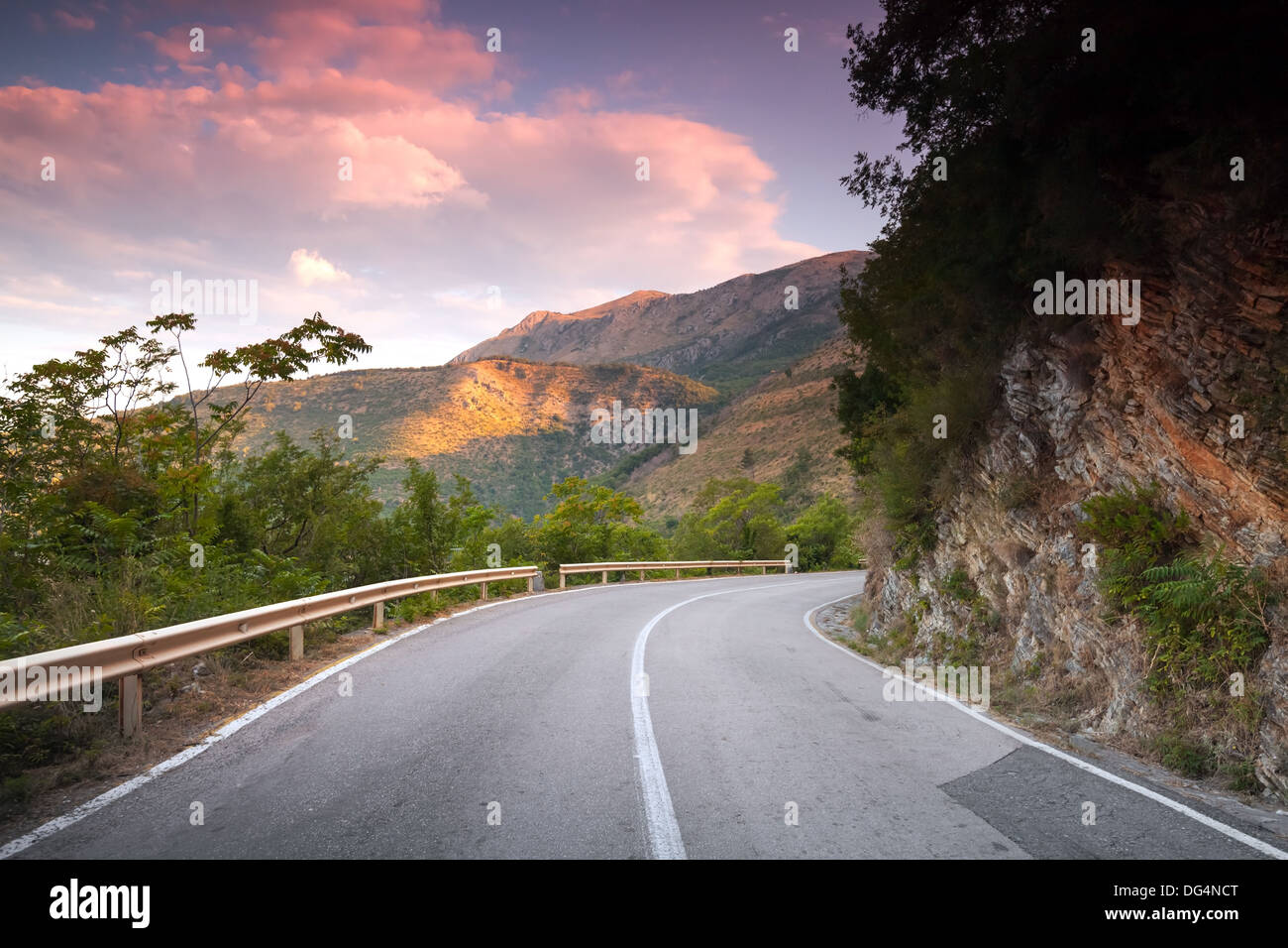 Curved mountain roads hi-res stock photography and images - Alamy