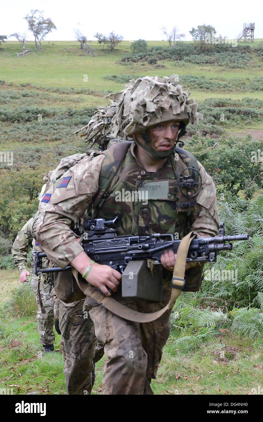 Live firing range hi-res stock photography and images - Alamy
