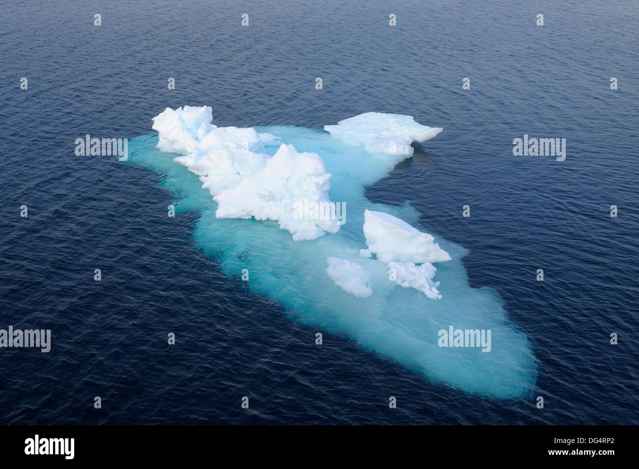 Ocean sea ice hi-res stock photography and images - Alamy