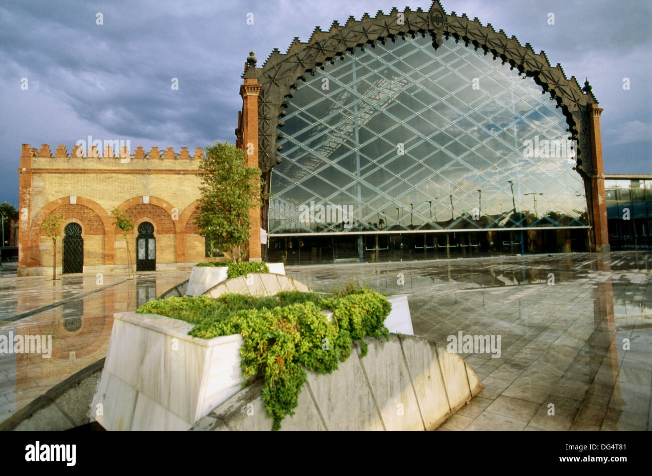 Seville bus station hi-res stock photography and images - Alamy