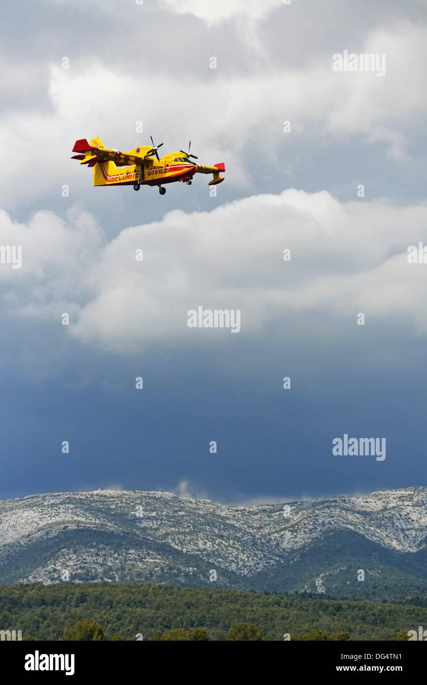 Firefighting skill hi-res stock photography and images - Alamy