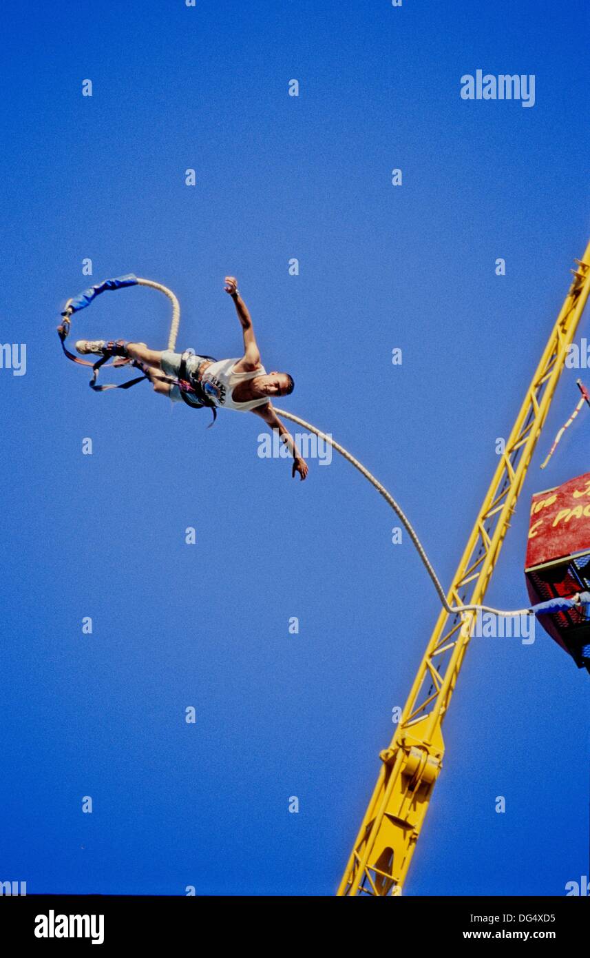 Bungi jump hi-res stock photography and images - Alamy
