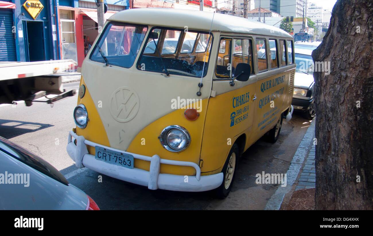 Transporter van hi-res stock photography and images - Alamy