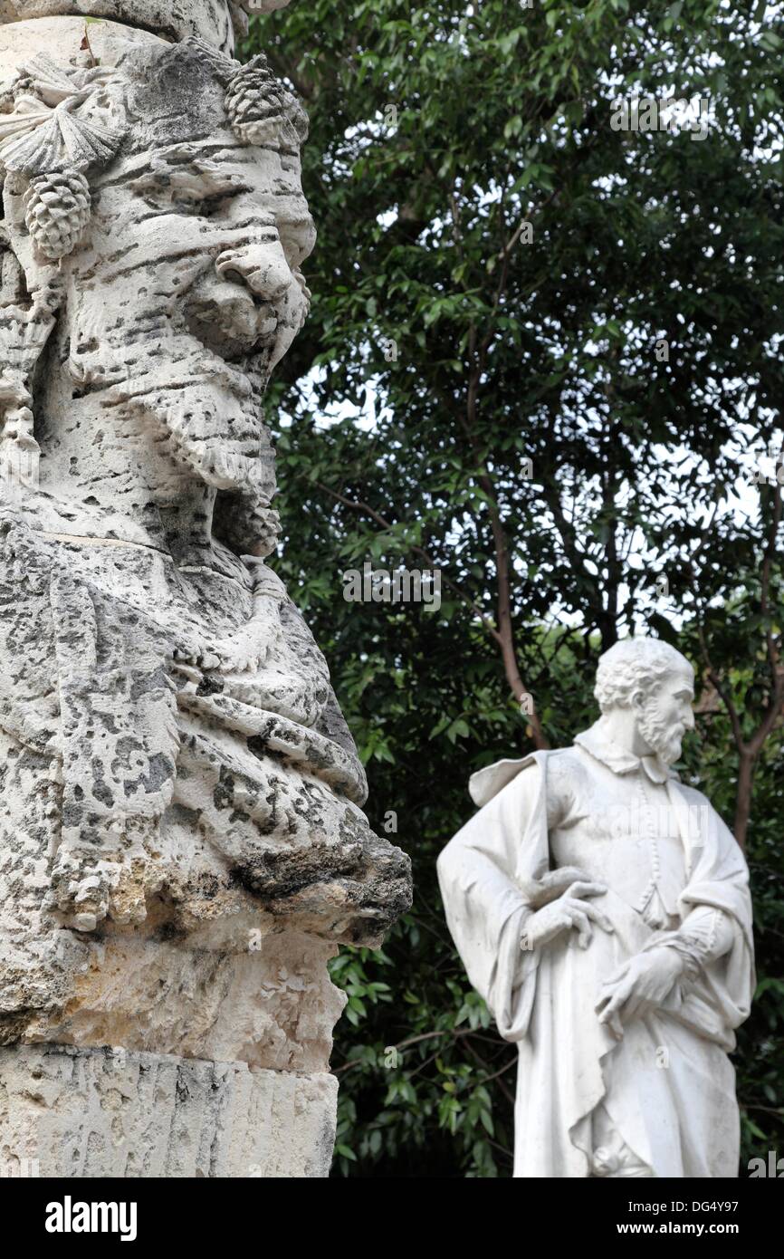 Miami vizcaya museum garden statue hi-res stock photography and images ...