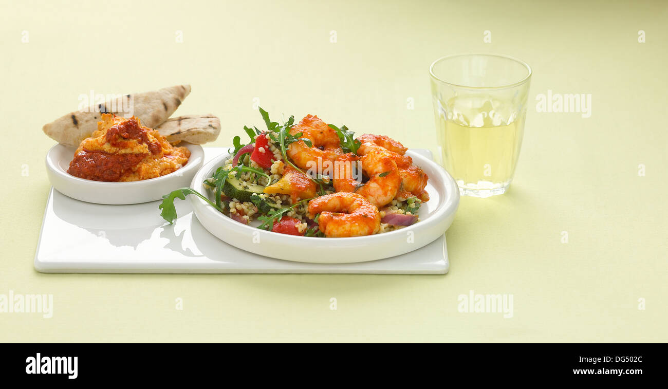 Pitta with prawns and rocket hi-res stock photography and images - Alamy