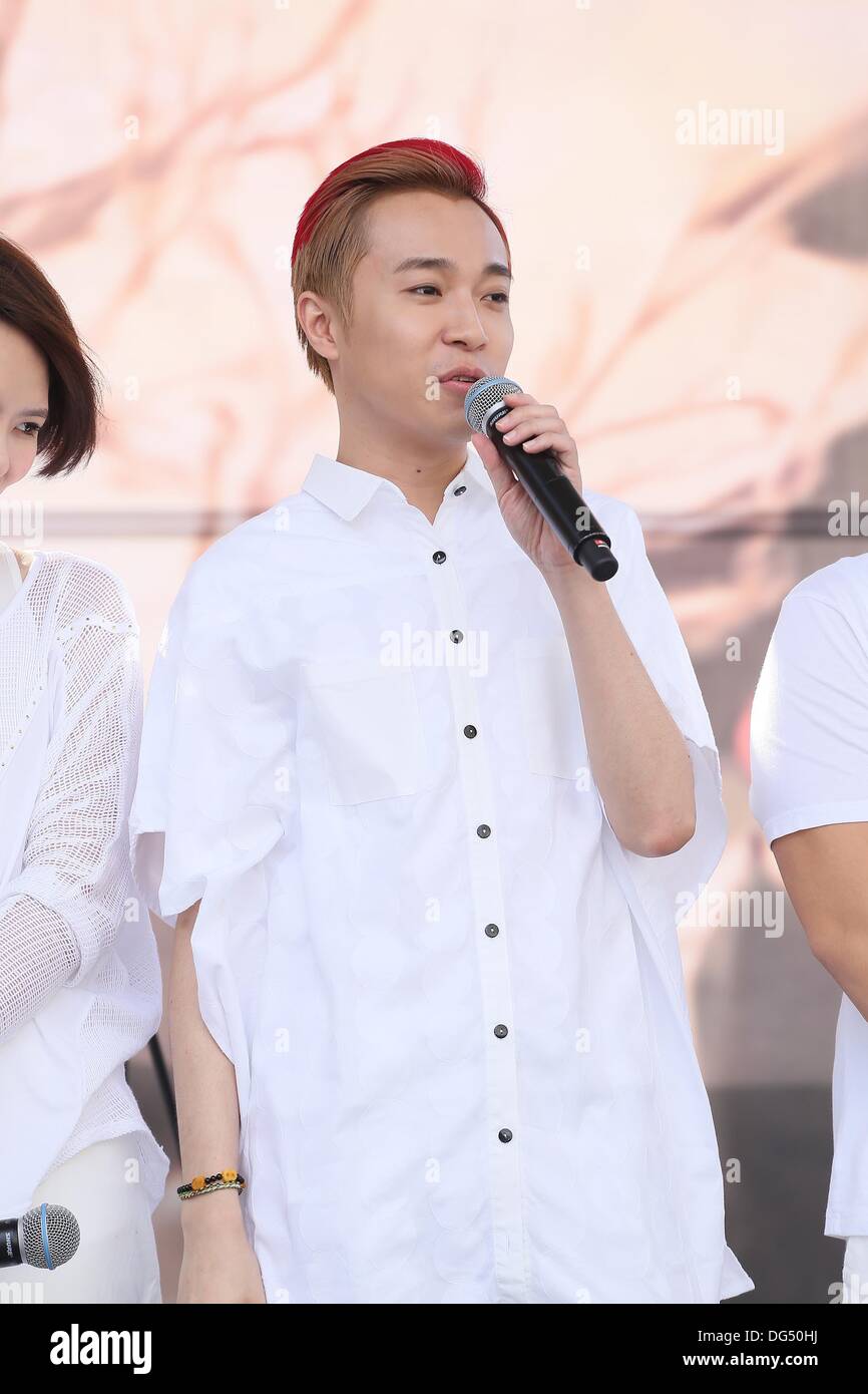 Taipei, China. 13th Oct, 2013. Taiwan pop group Sodagreen promote their ...