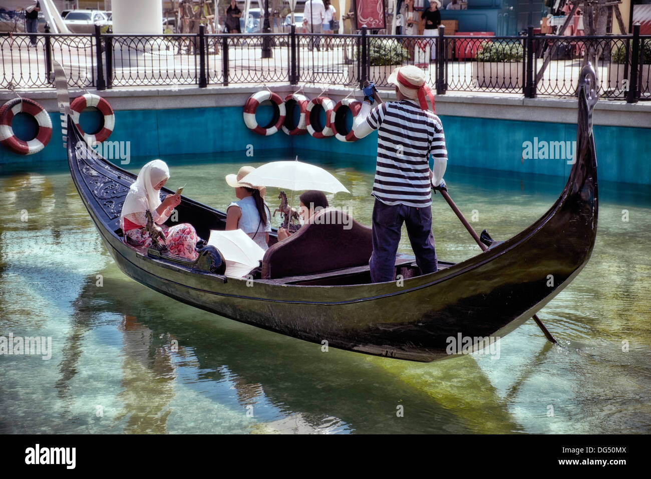 Gondola passengers hi-res stock photography and images - Alamy