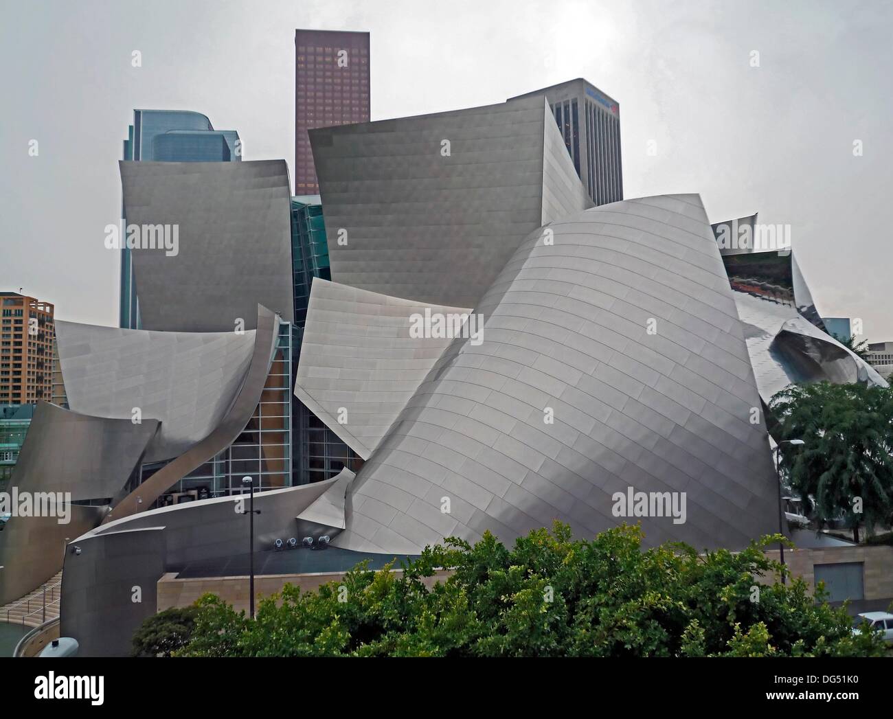 Frank o gehry walt disney concert hall hi-res stock photography and ...