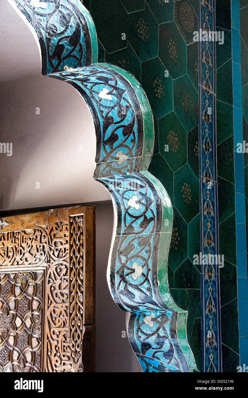 Ceramic yesil hi-res stock photography and images - Alamy