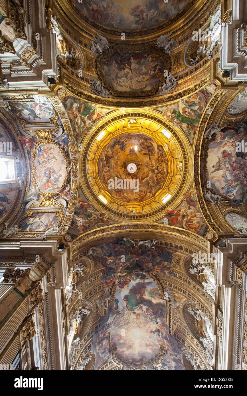 Interior church rome hi-res stock photography and images - Alamy