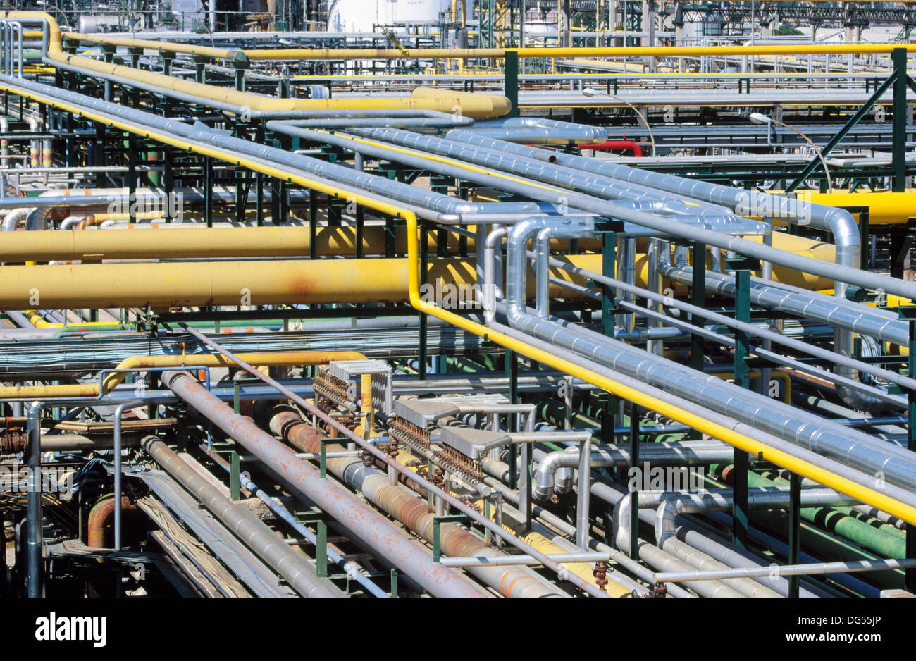 Repsol tarragona refinery hi-res stock photography and images - Alamy