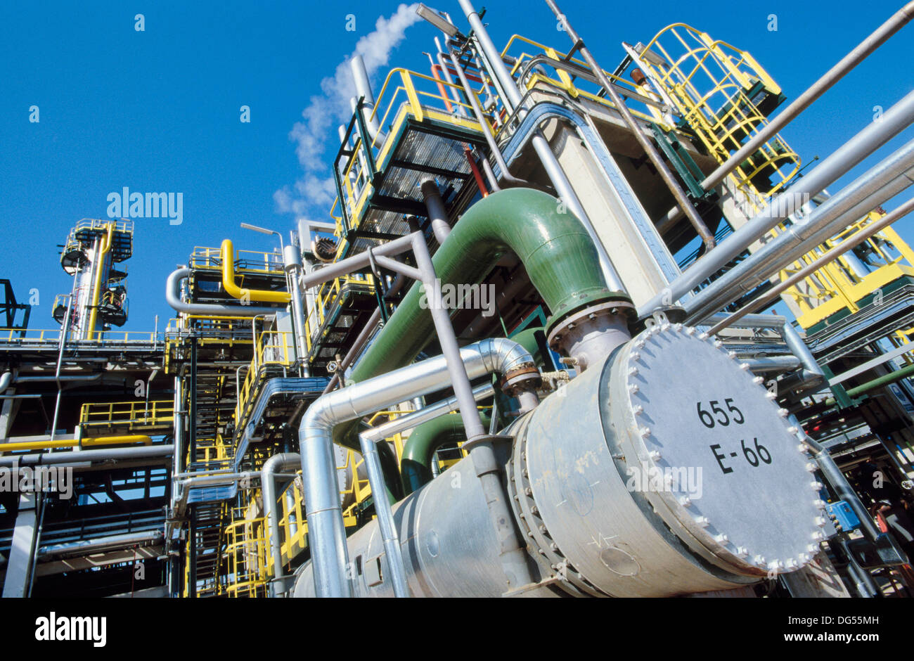 Repsol tarragona refinery hi-res stock photography and images - Alamy