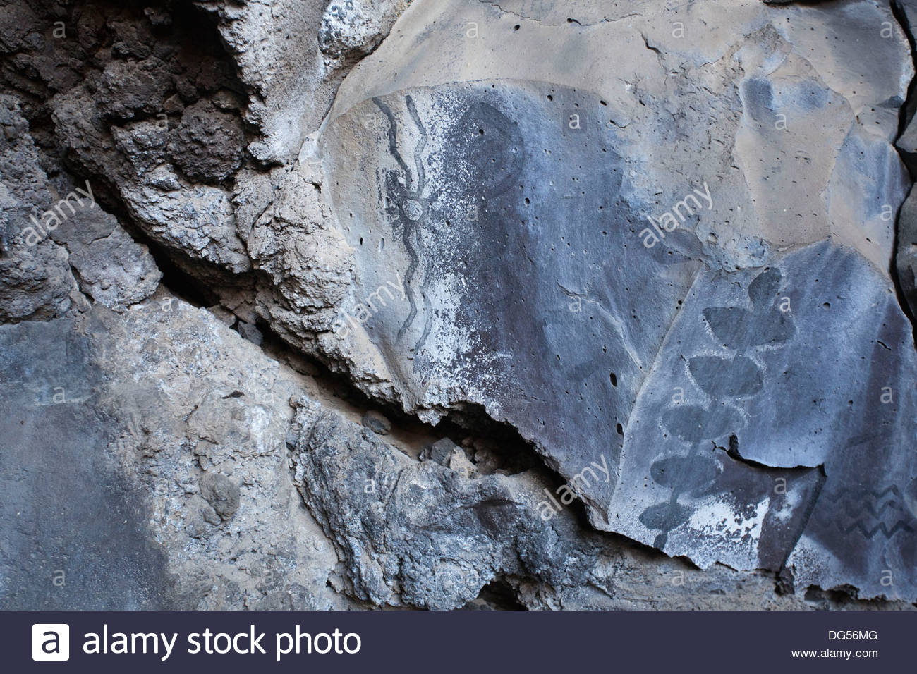 Indian Pictograph Painting Stock Photos & Indian Pictograph Painting ...