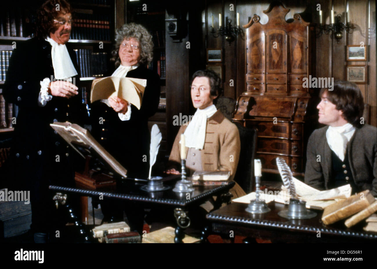 THE BAWDY ADVENTURES OF TOM JONES 1976) TERRY THOMAS, ARTHUR LOWE ...