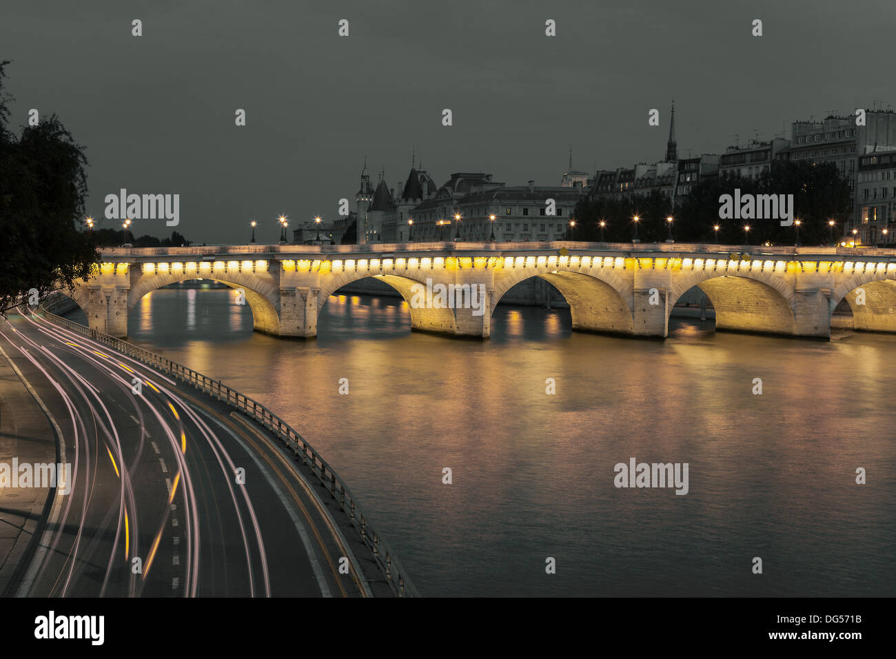 Pont neuf paris night hi-res stock photography and images - Alamy