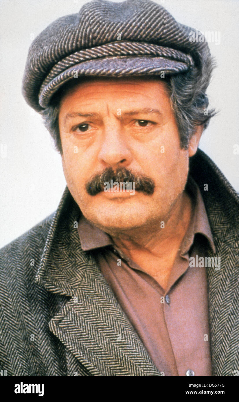 THE BEEKEEPER 1986) O MELISSOKOMOS ALT) MARCELLO MASTROIANNI, THEODORUS ...