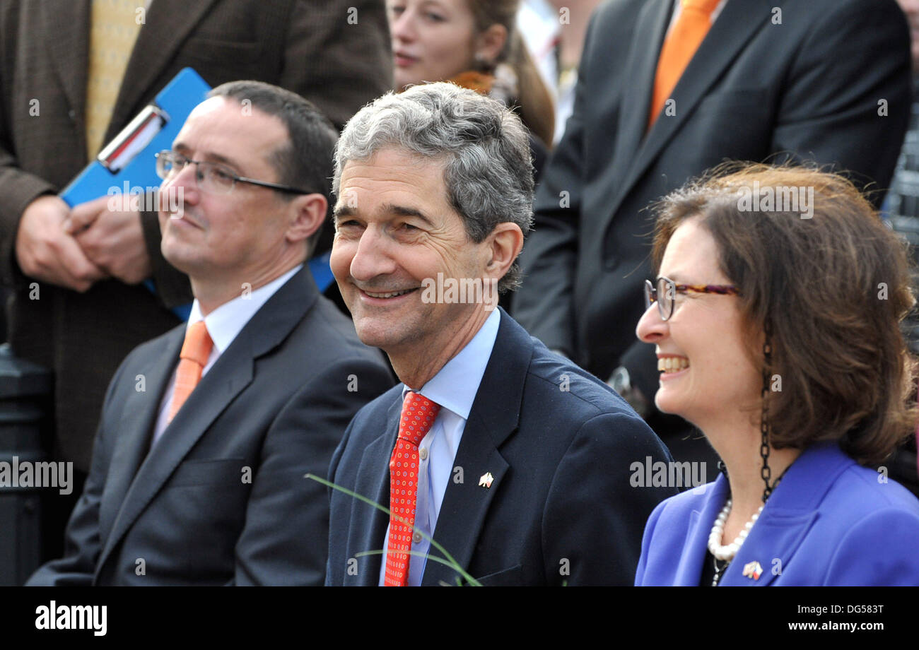 With his wife kathy hi-res stock photography and images - Alamy