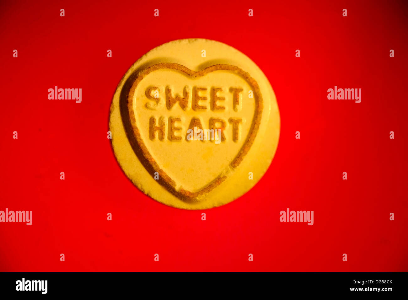 Love heart sweets hi-res stock photography and images - Alamy