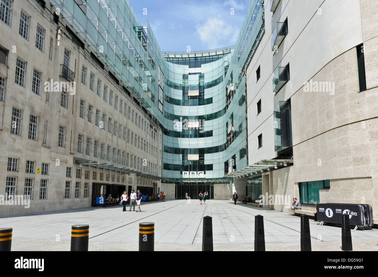 Bbc broadcasting house exterior hi-res stock photography and images - Alamy