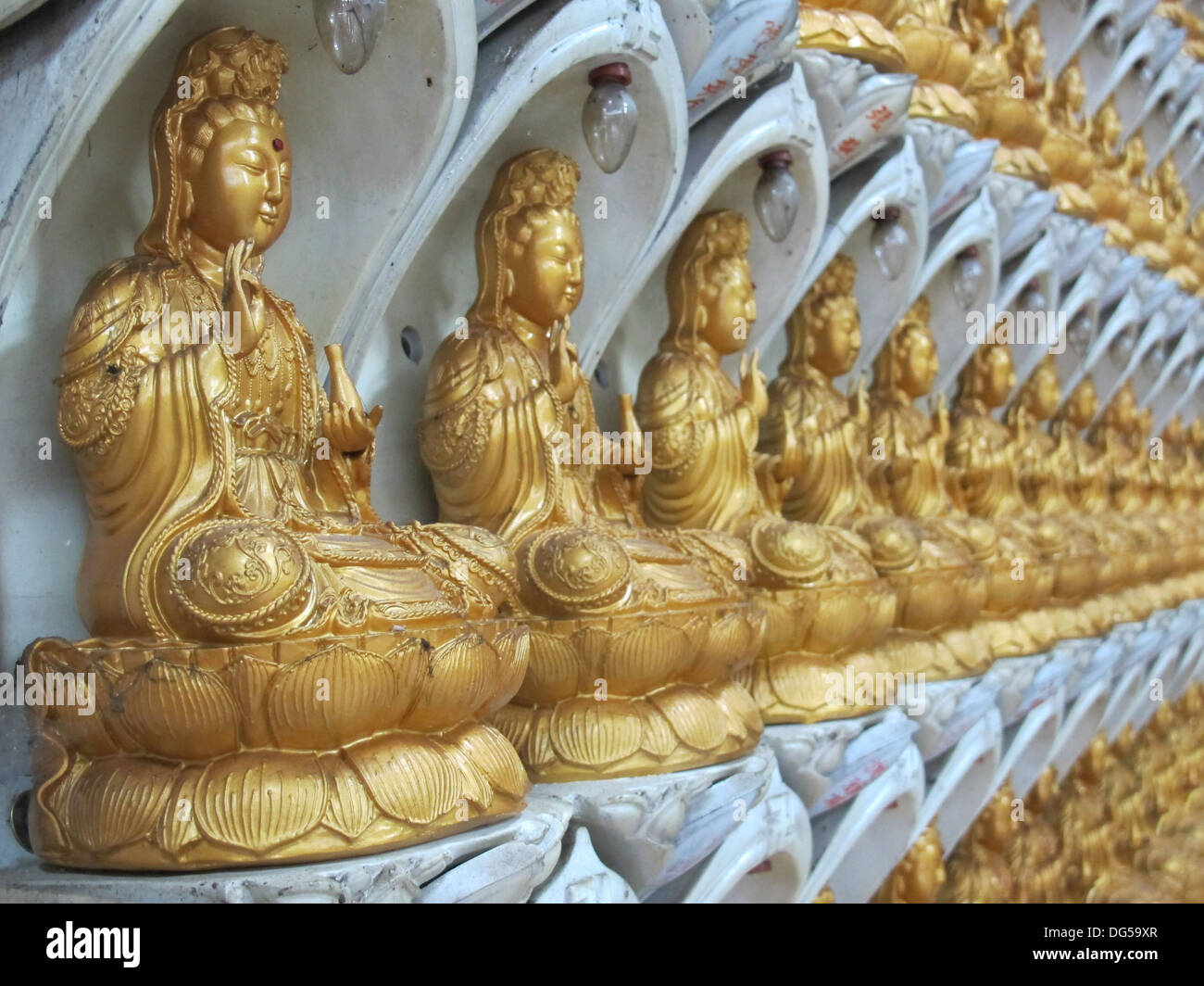 Buddha malaysia hi-res stock photography and images - Alamy
