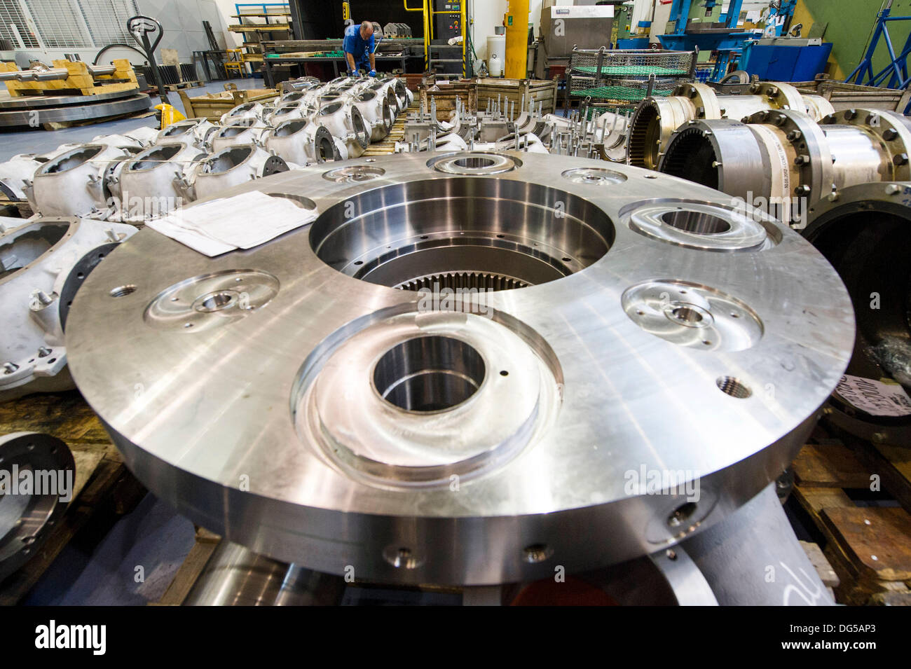 Gear units hi-res stock photography and images - Alamy