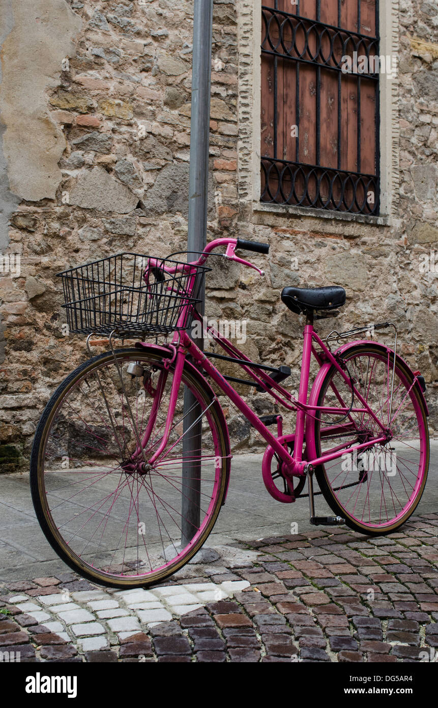 Pink bicycle saddle hi-res stock photography and images - Alamy