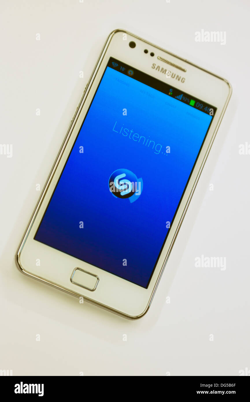 Shazam listening hi-res stock photography and images - Alamy