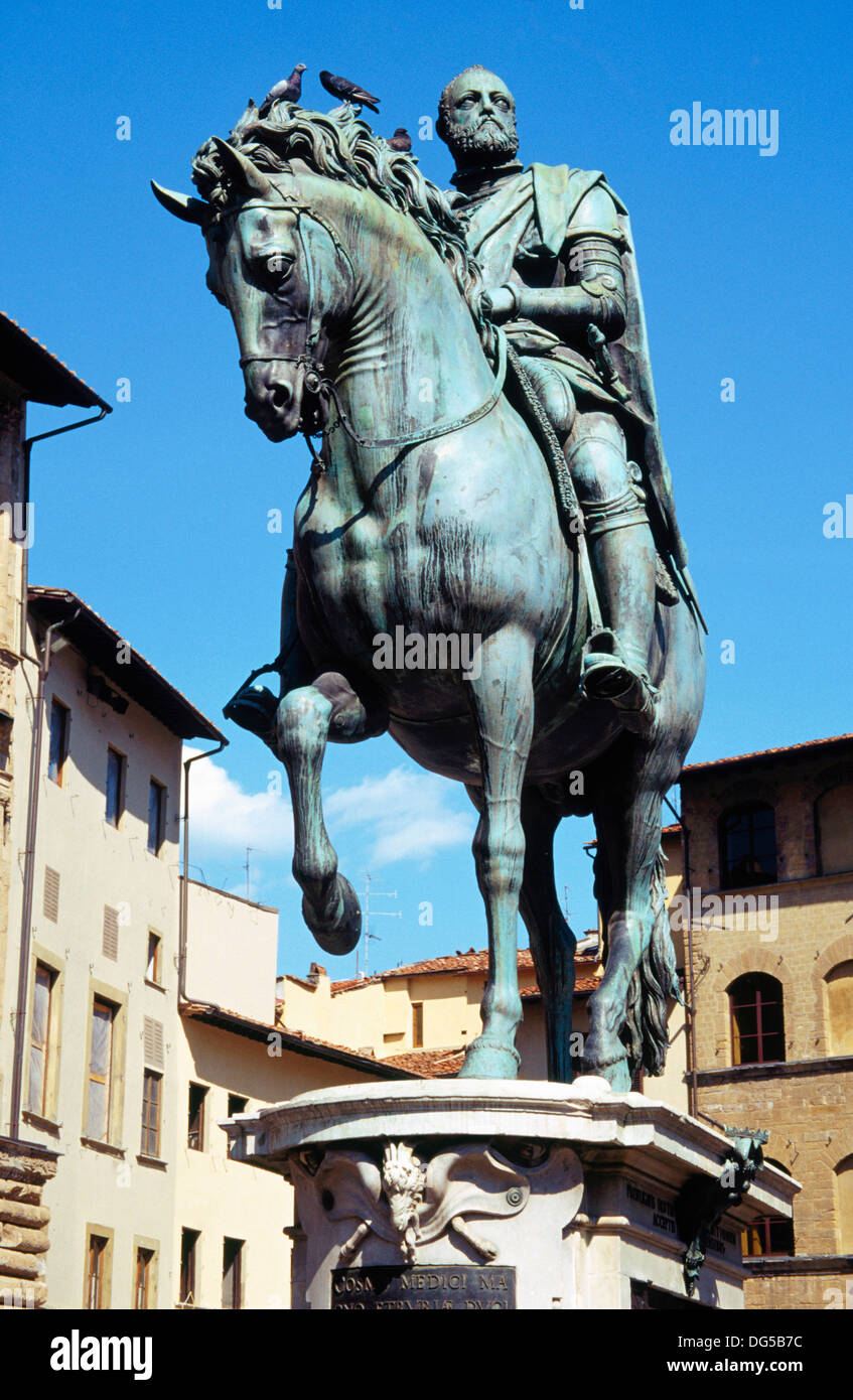 Piazza medici hi-res stock photography and images - Alamy