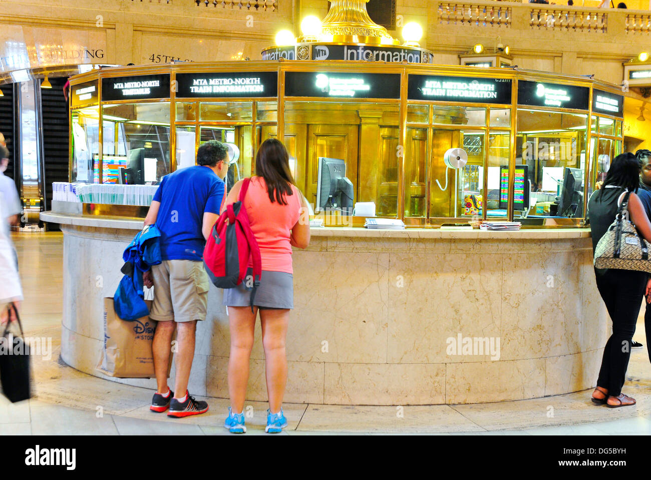 Grand Hall of Grand Central Terminal, Information Booth, Midtown ...