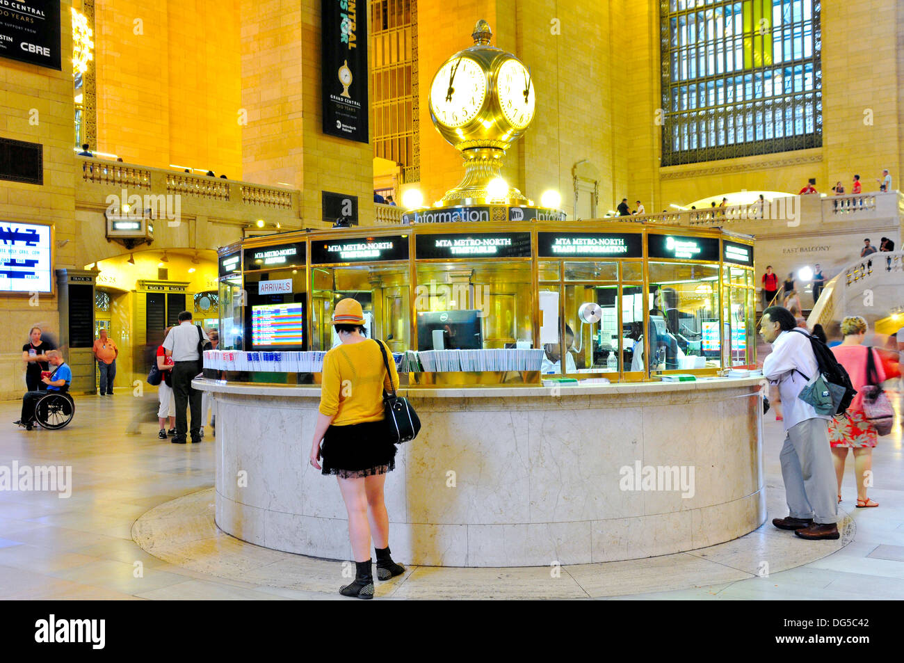 Grand Hall of Grand Central Terminal, Information Booth, Midtown ...