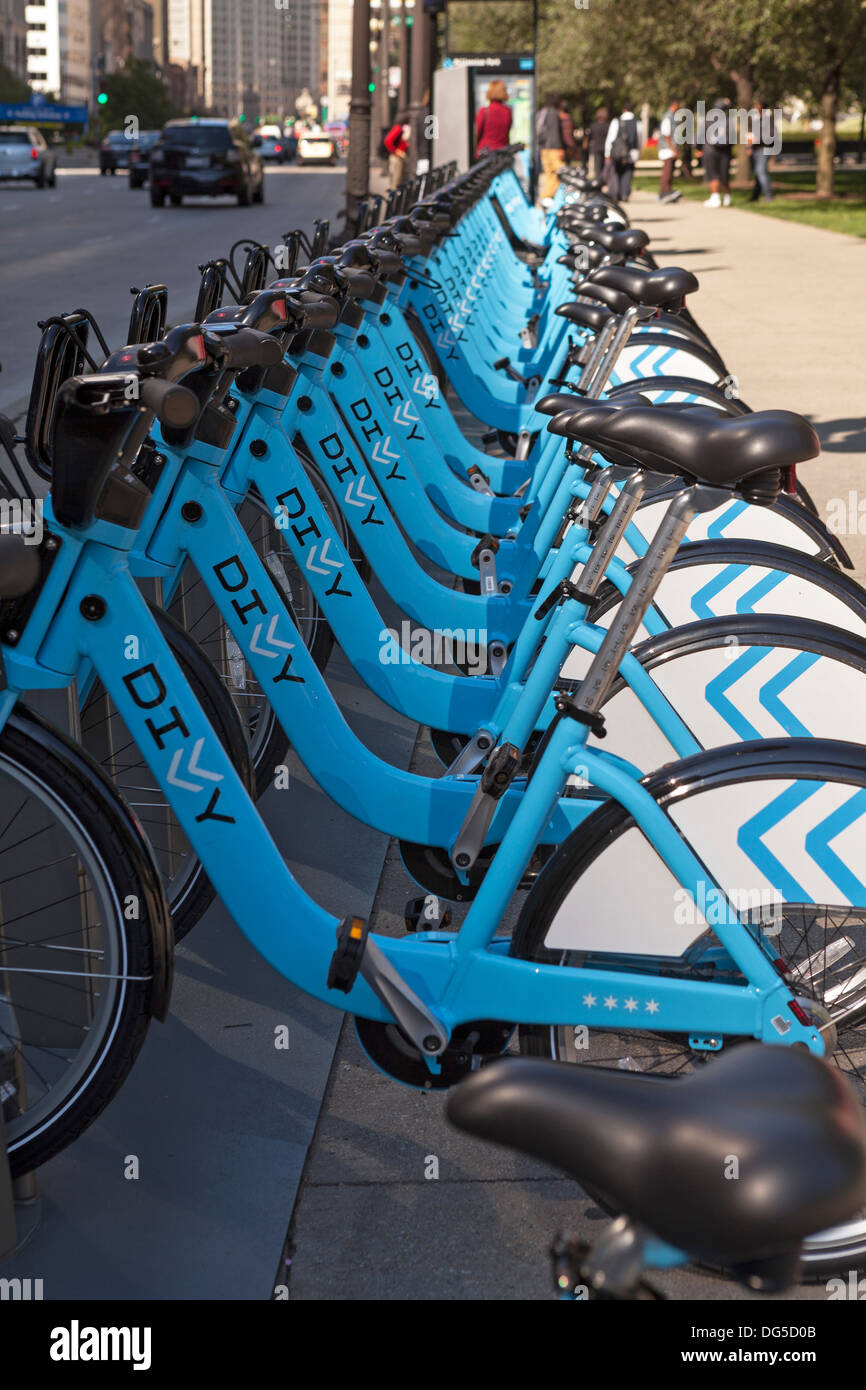 Divvy bike rack hi-res stock photography and images - Alamy