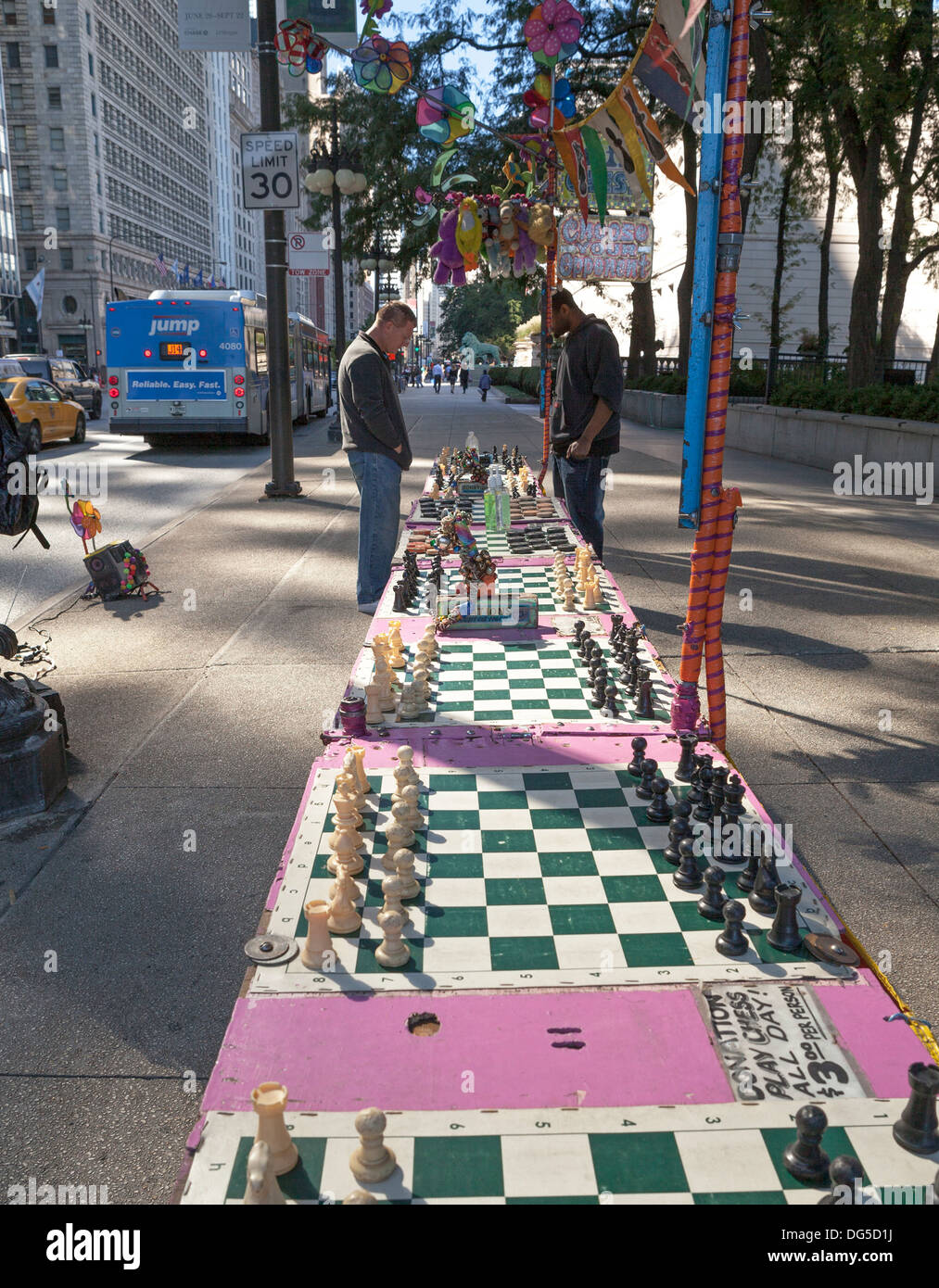 Chess boards hi-res stock photography and images - Alamy