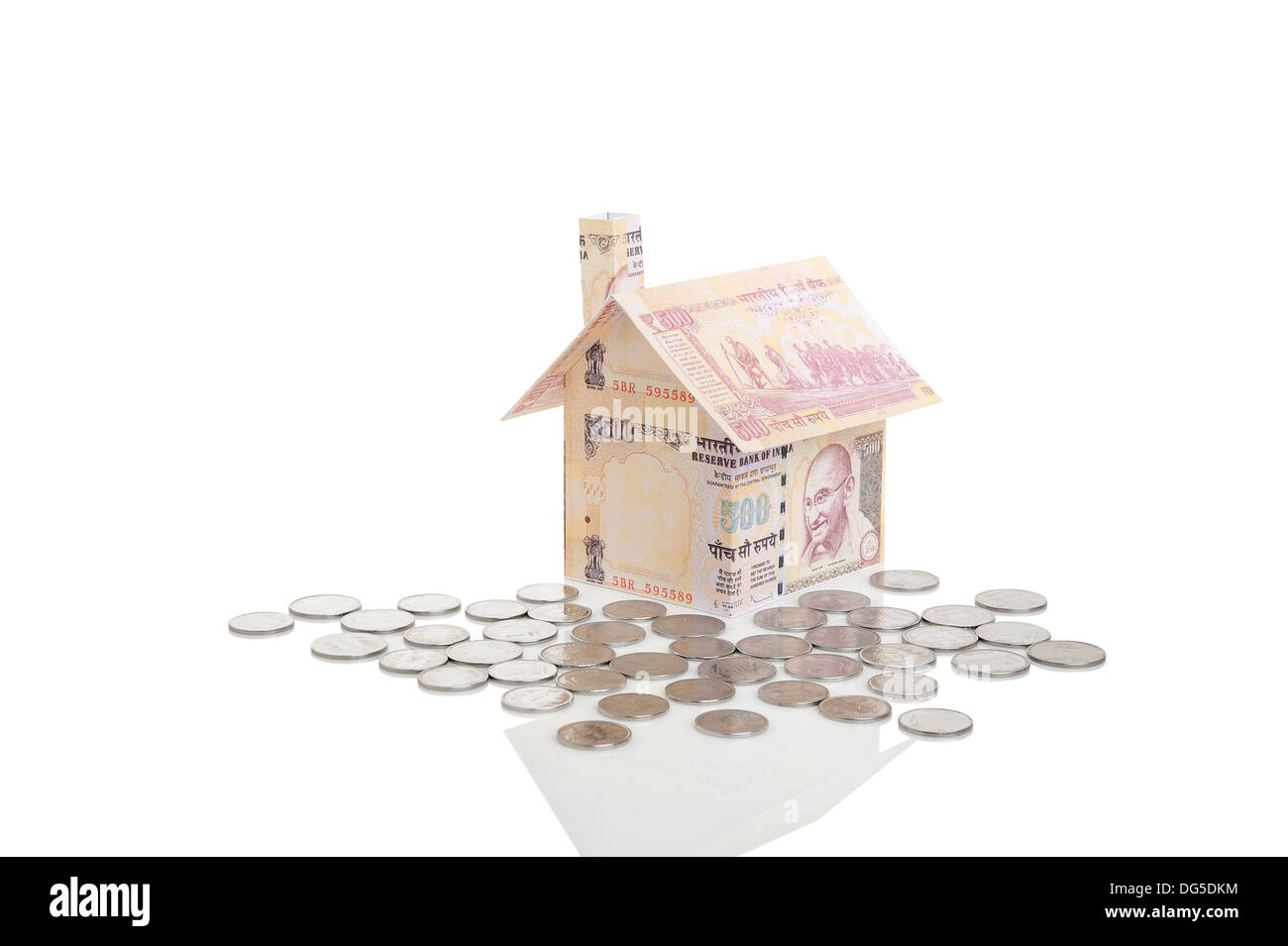 House made out of Five Hundred Rupee (Indian Currency) denomination ...
