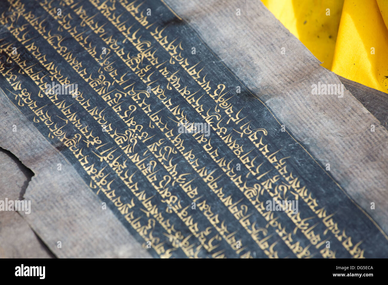 Tibetan script hi-res stock photography and images - Alamy