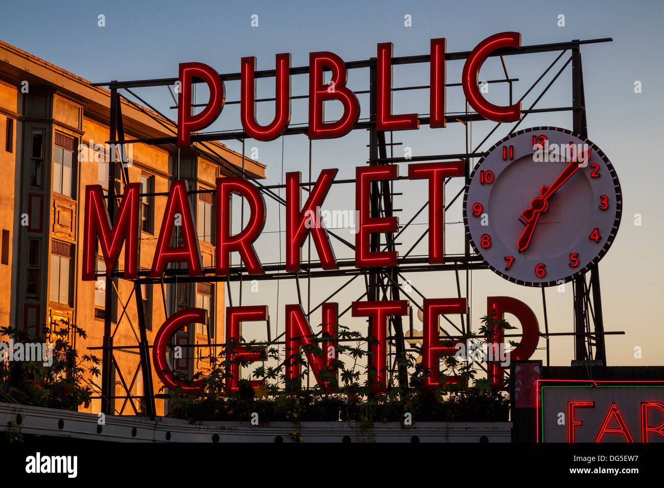 Pike Place Public Market sign Seattle, Washington USA Stock Photo - Alamy