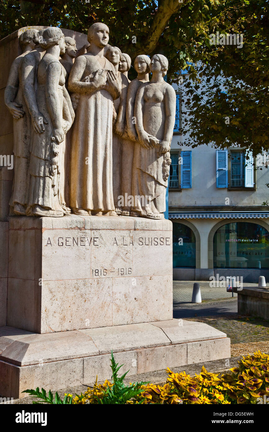 Statue of a group of women in Carouge, Geneva Stock Photo - Alamy