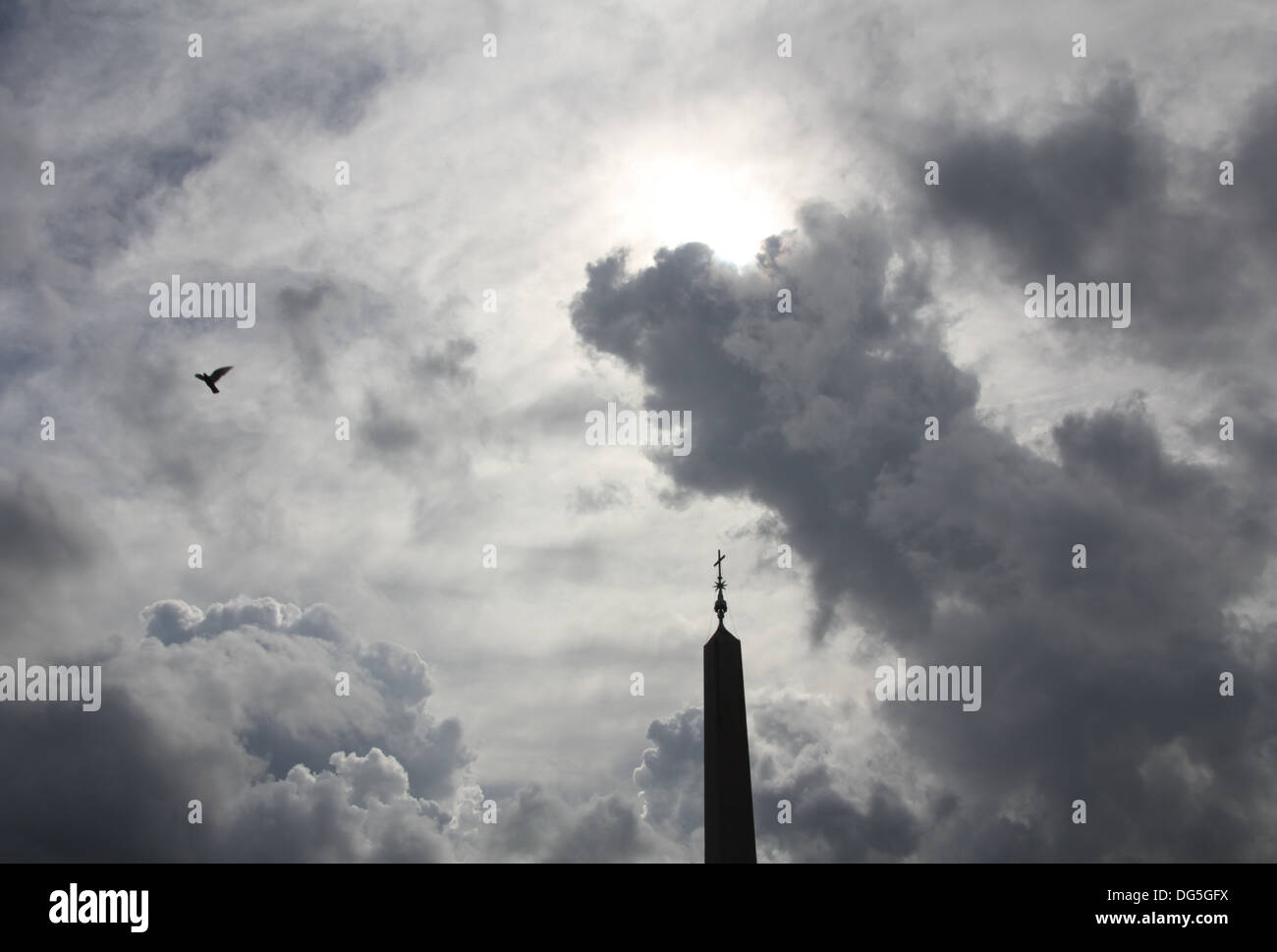 cross on obelisk in saint peter's square, vatican, rome italy Stock ...