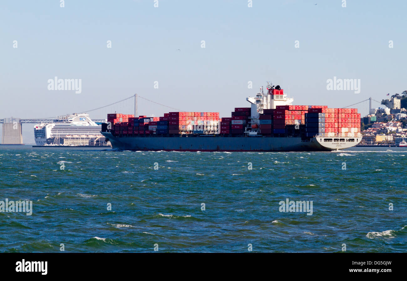 Container ship sailing through San Francisco Bay Stock Photo - Alamy