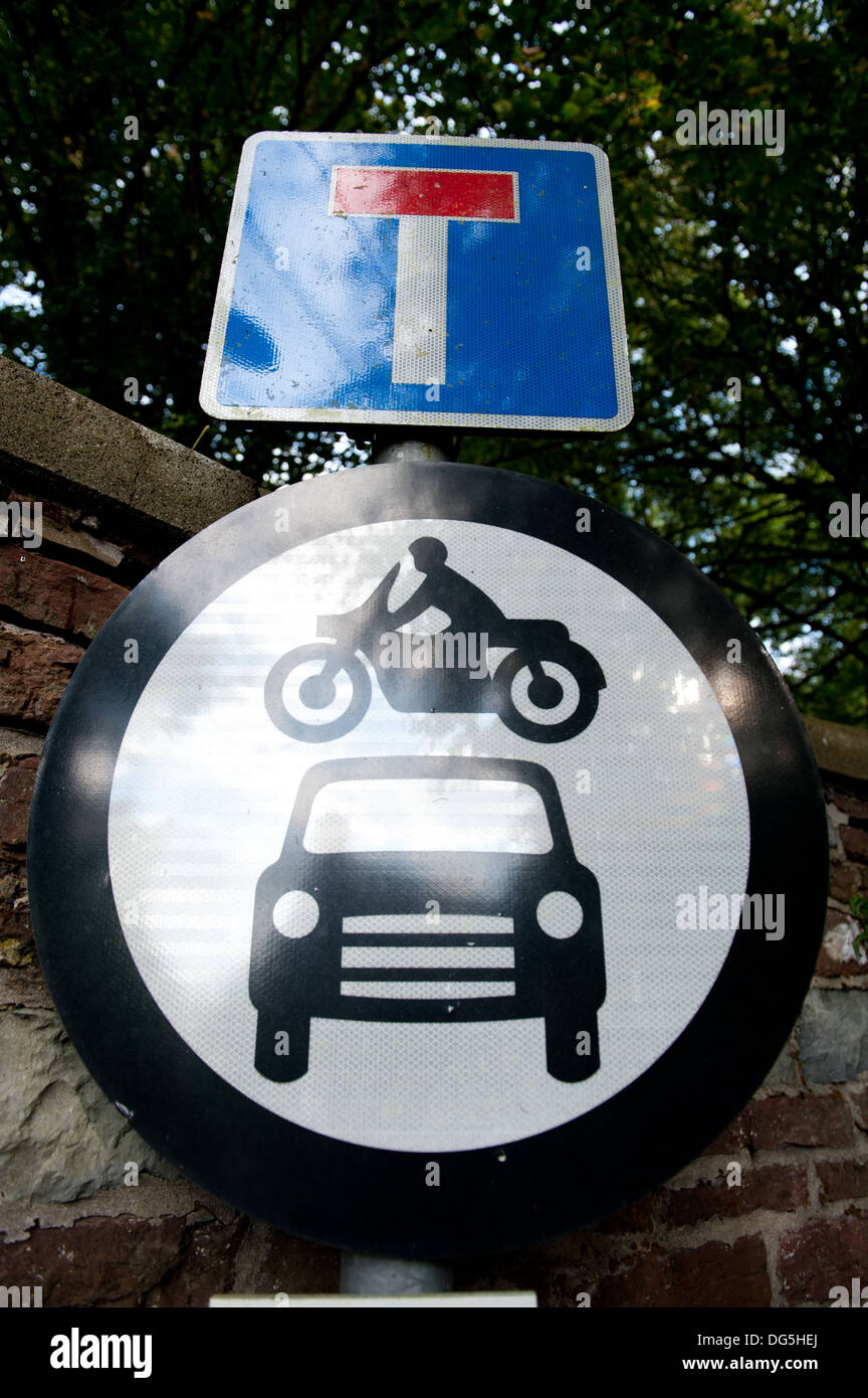 Prohibited vehicles hi-res stock photography and images - Alamy