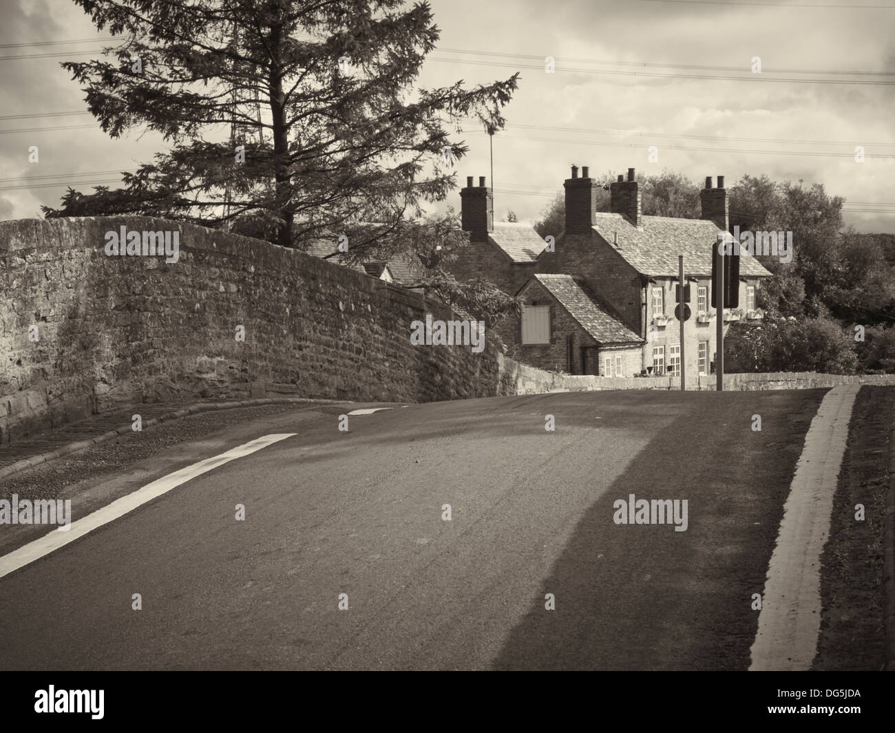 Tadpole bridge hi-res stock photography and images - Alamy