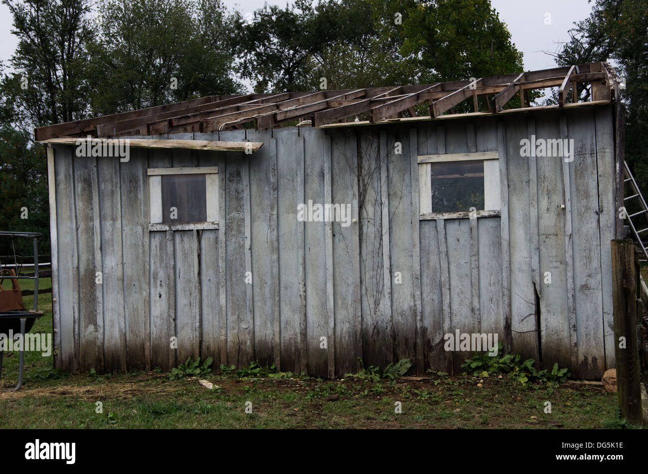 A decrepit, neglected, old shed Stock Photo - Alamy