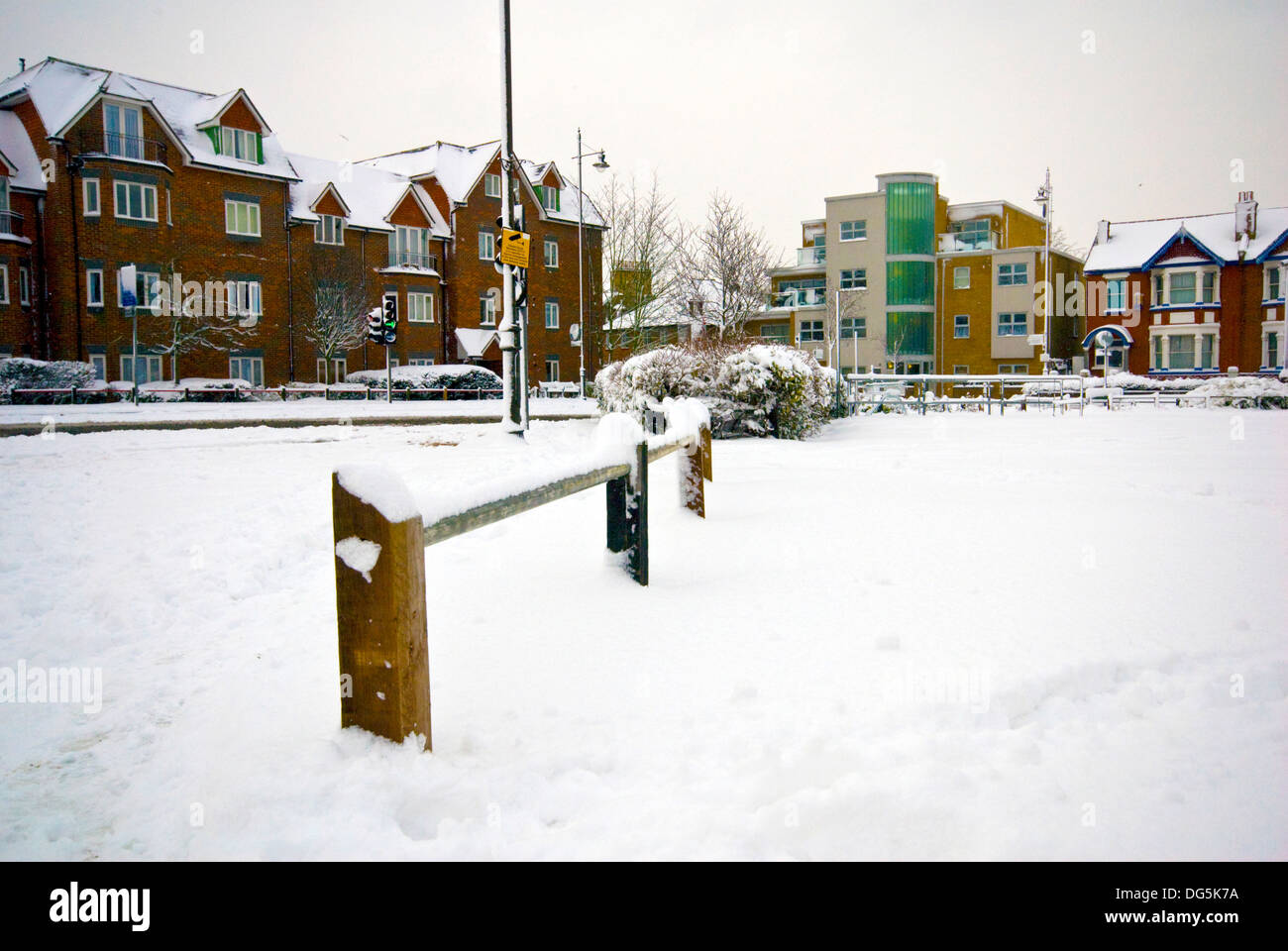 Snow covers the streets of London, 2nd of February, 2009,the heaviest ...
