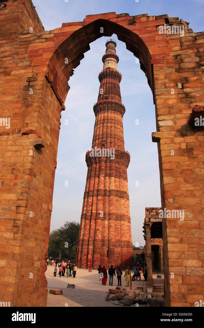 Qutub minar hi-res stock photography and images - Alamy