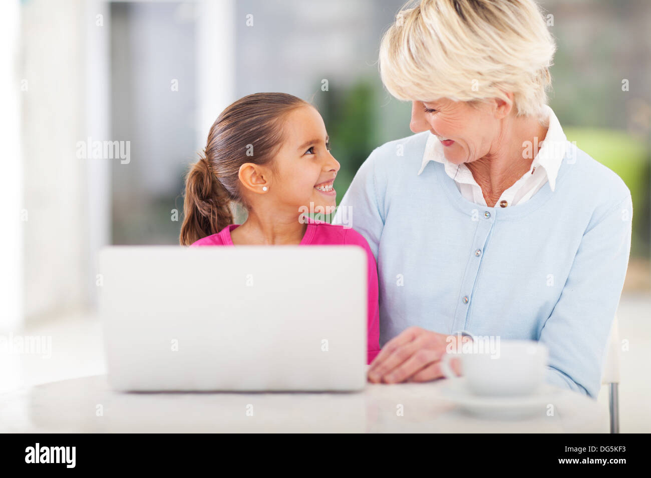 Granny computer hi-res stock photography and images - Alamy