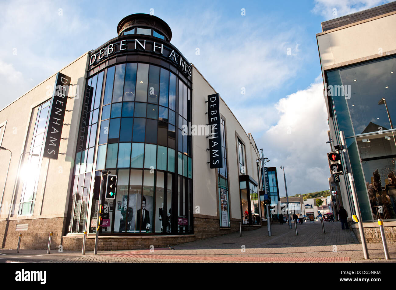 St catherines walk carmarthen hi-res stock photography and images - Alamy